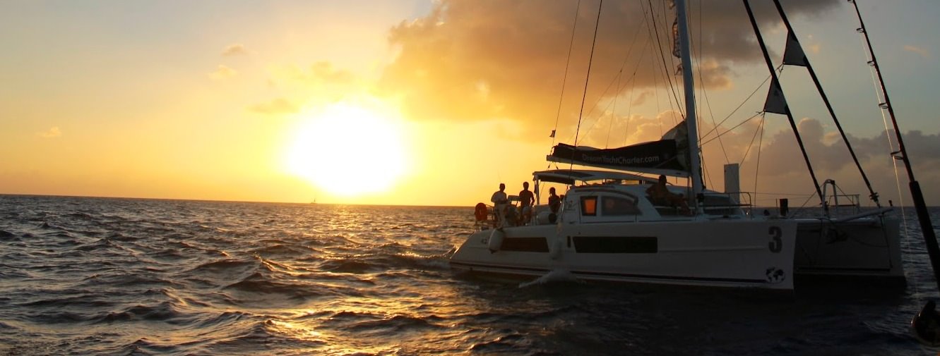 Les îles Éoliennes à bord d’un catamaran fantastique avec hôtesse/chef