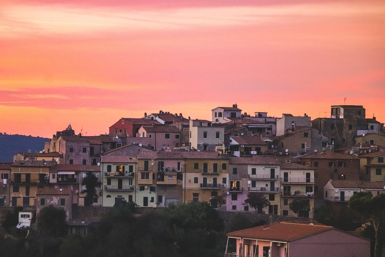 Island of Elba by Catamaran: 5 Days of Sea and Relaxation from Piombino